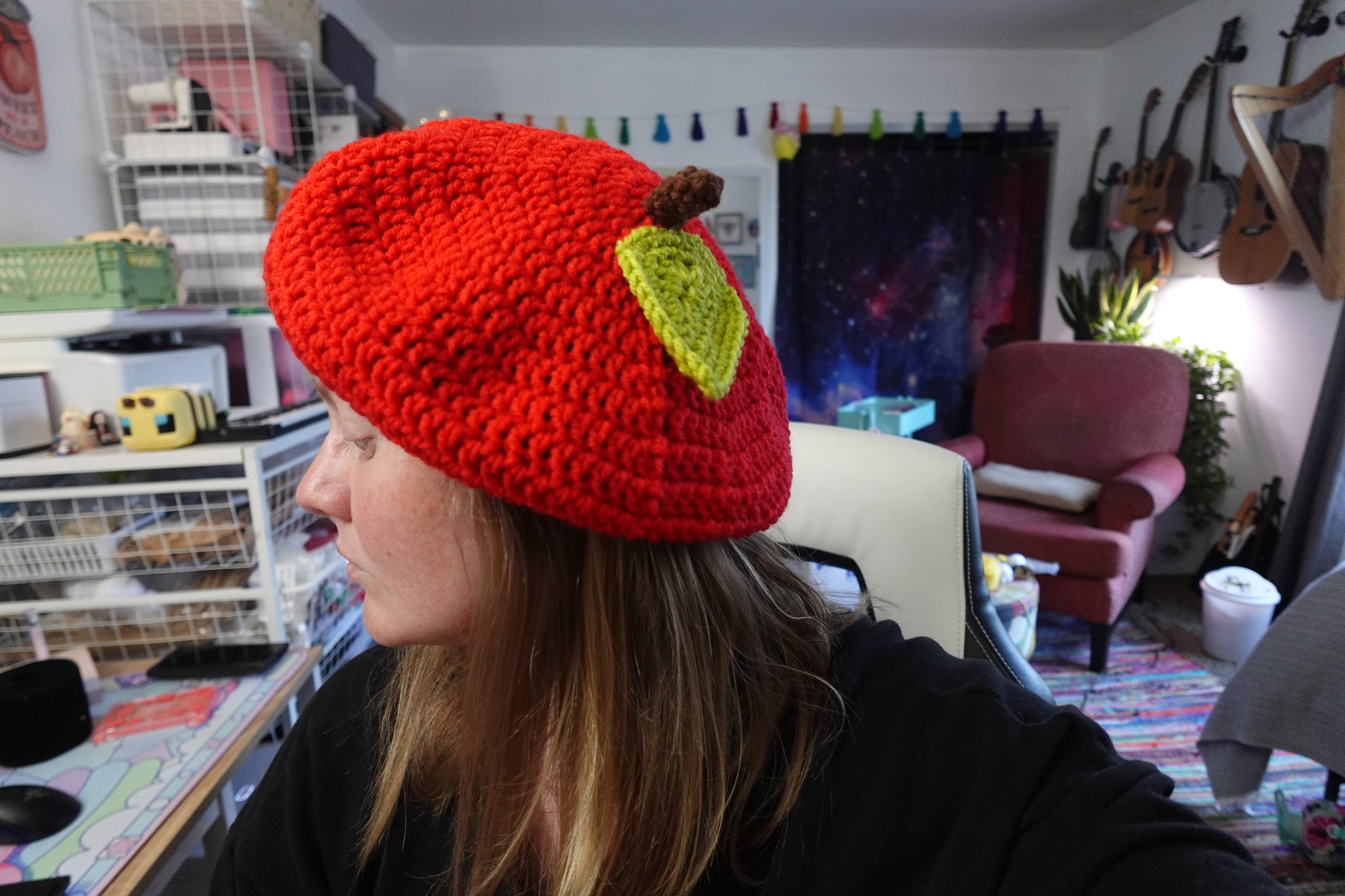 Fruit Beret – Pixeled Peach